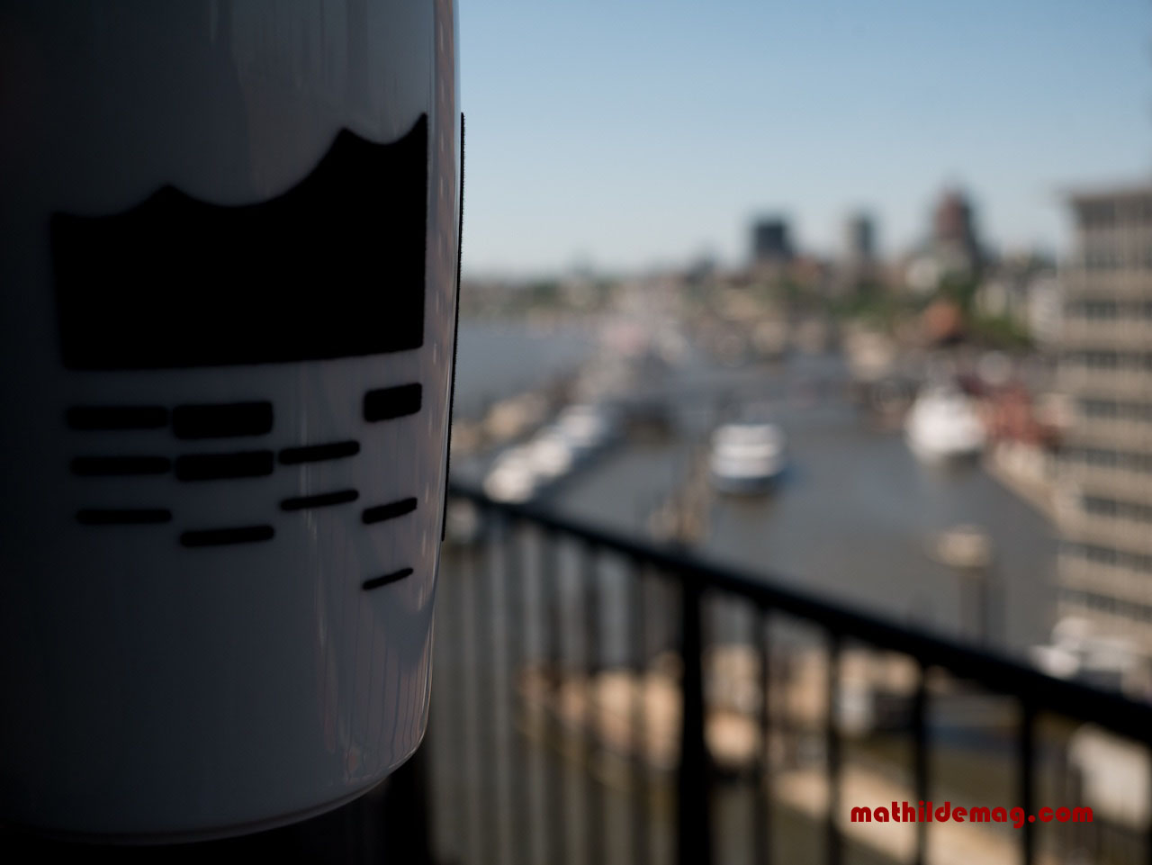 Kaffee in der Elbphi - MATHILDE MAG